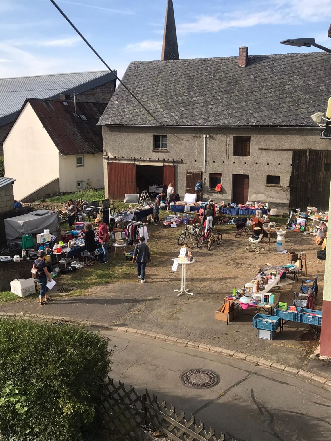 Erfolgreiche Premiere: Erster Darscheider Dorfflohmarkt übertrifft alle ...