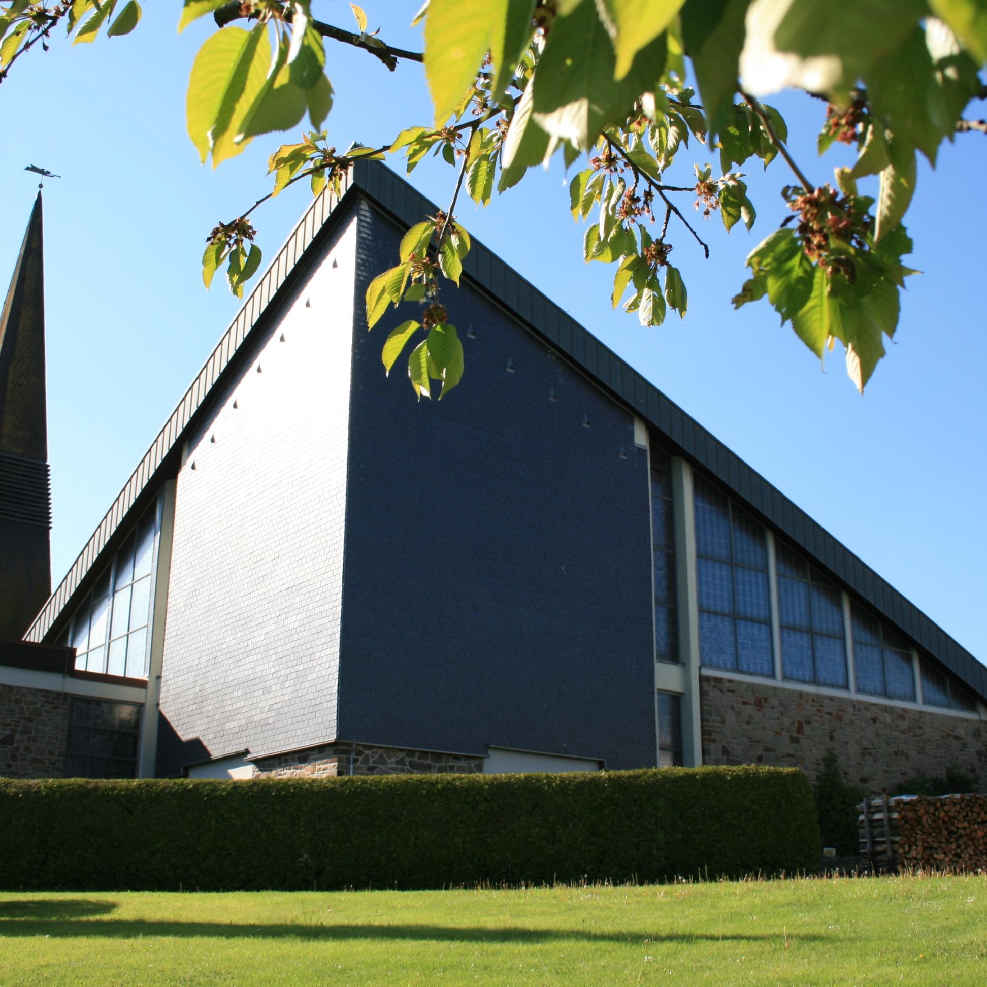 Heilig-Kreuz-Kirche - darscheid.de